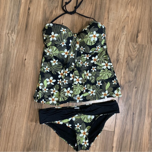 Skye Swimwear | Swim | New Skye Swim Set Monstera Plant Floral Size L ...